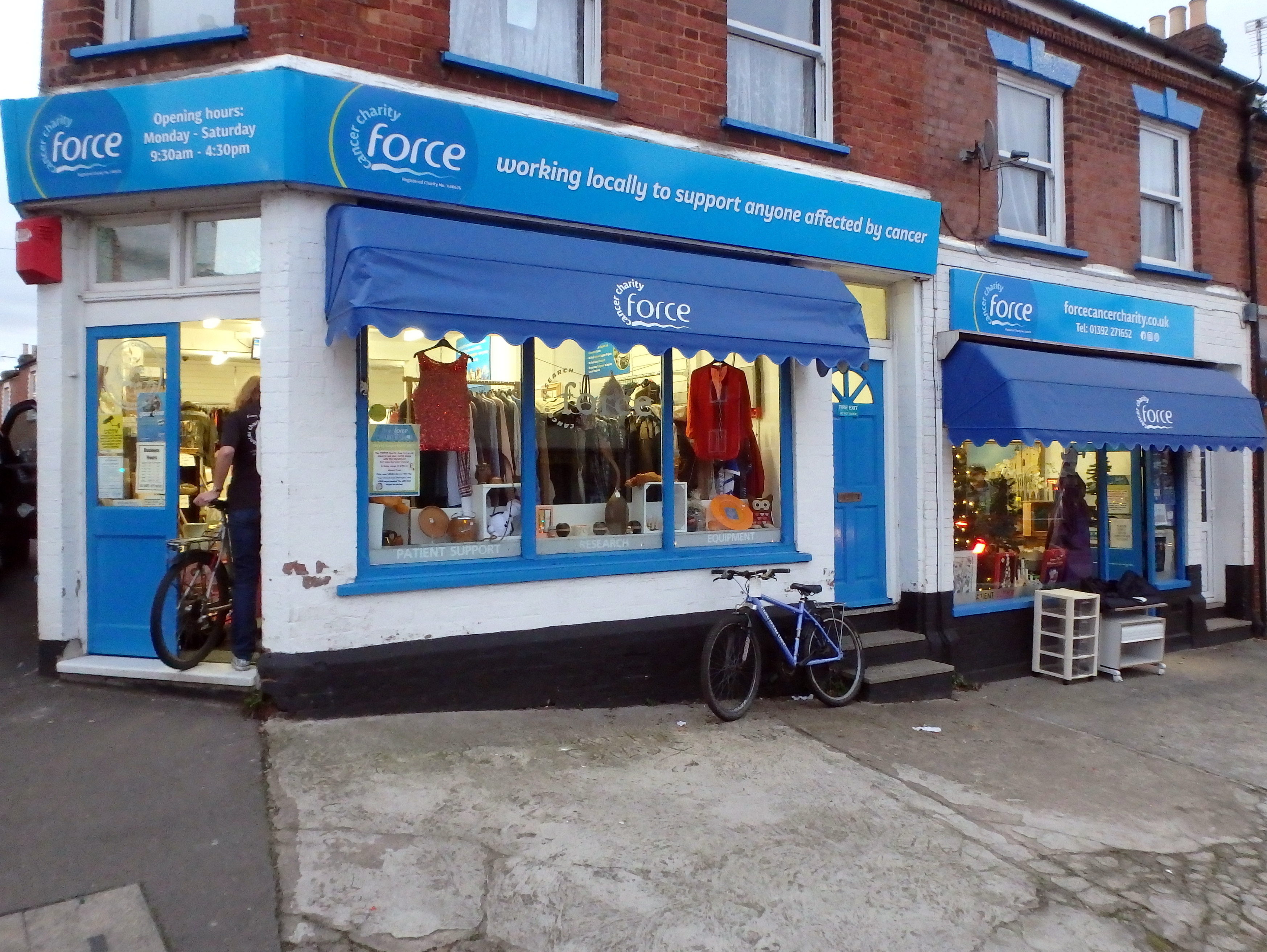 Café Style Barriers | Promotional Barriers | Windbreaks