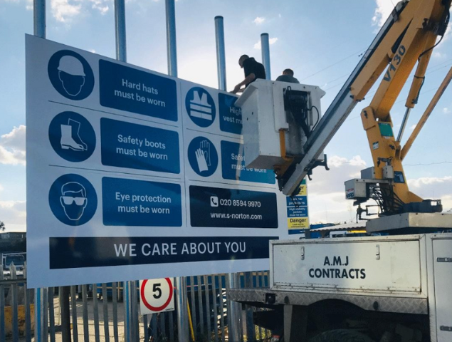 Vehicle Graphics and Sign Makers in Basildon